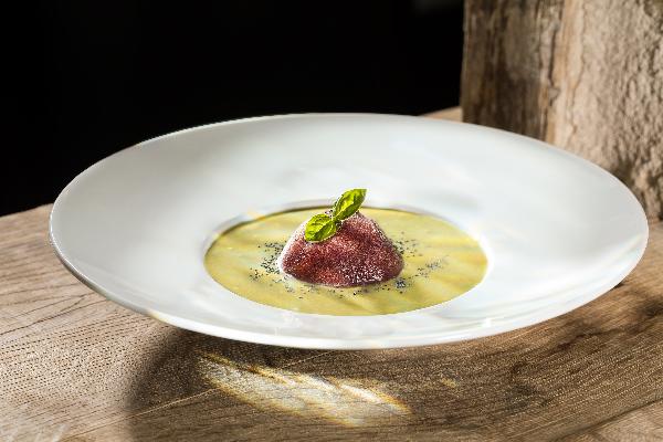Soupe glacée d'été au Comté et sorbet de betterave - Comté